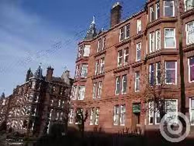 Deal! 3 BR Property to rent in clarence drive flat 2/1 at 46
