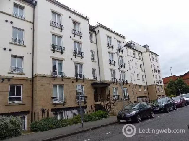 Cozy 3 BR Property to rent in Hopetoun Street, New Town, Edinb.