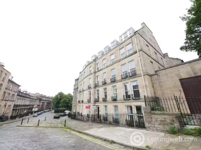New 3 BR Property to rent in St Bernards Crescent, Stockbridge.