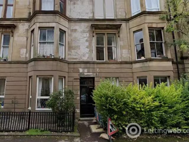 Cozy 3 BR Property to rent in 53 Bentinck Street Flat 2 1 Glas.