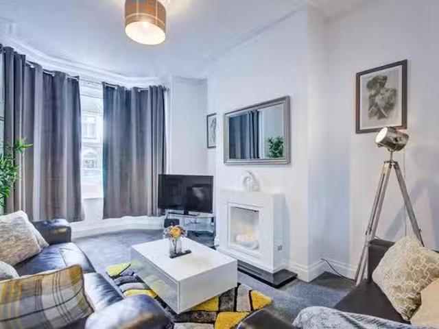 Nice 3 BR Richmond Street