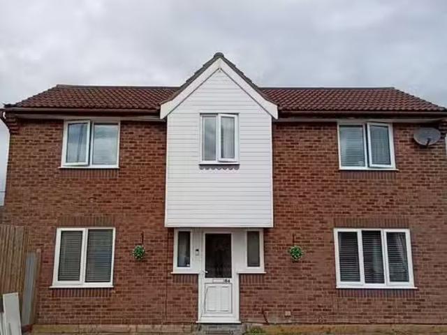 Unique 1 BA 4 bedroom detached house for rent in Nelson Way, G.