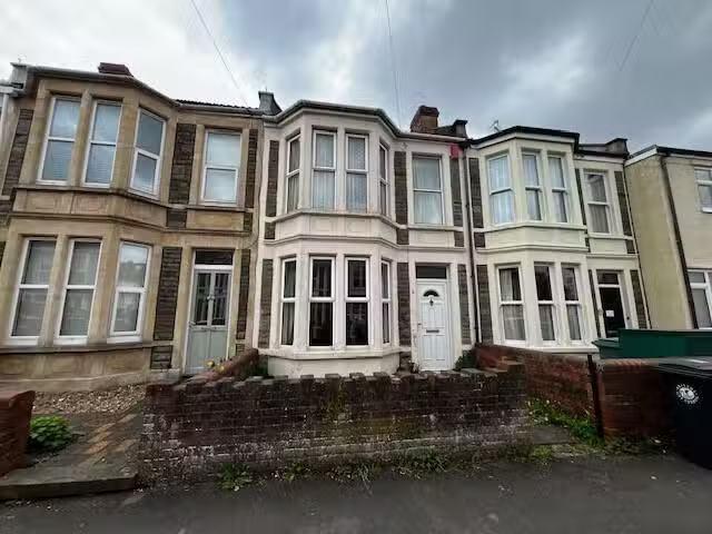 Just in! 1 BA 4 bedroom house for rent in College Avenue 4 b.