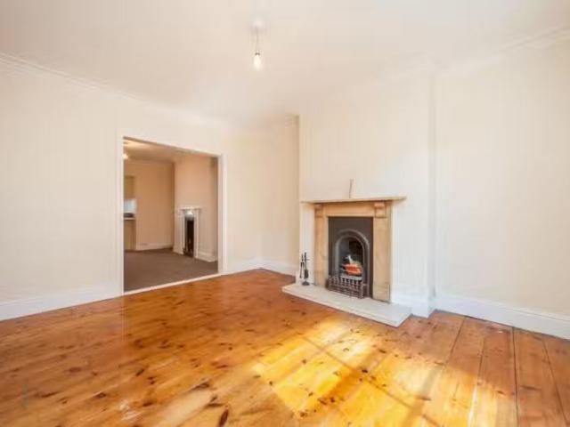 Rental! 1 BA 4 bedroom house for rent in Church Street, Heavit.