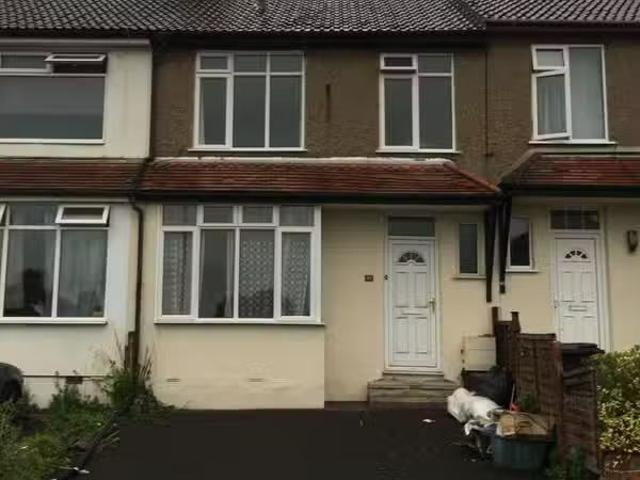 Charming 1 BA 4 bedroom house for rent in Keys Avenue, Bristol.