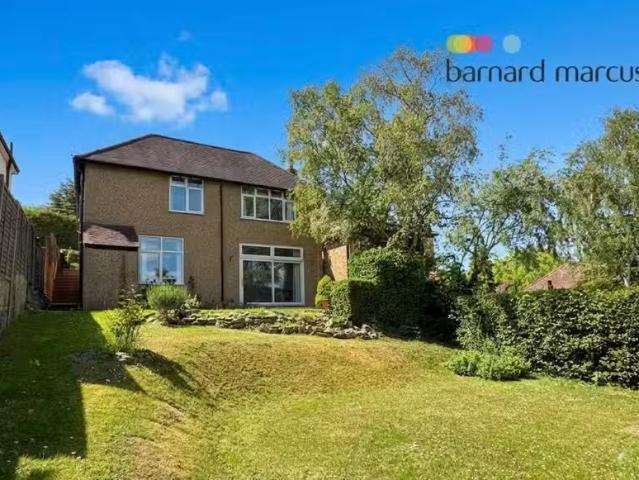 Rental! 1 BA 4 bedroom house for rent in Riddlesdown Avenue, P.