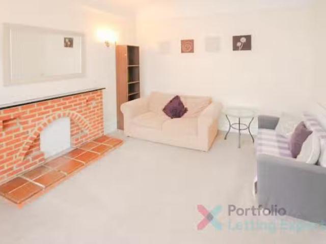 Cheap 1 BA 4 bedroom house share for rent in Student Accomodat.