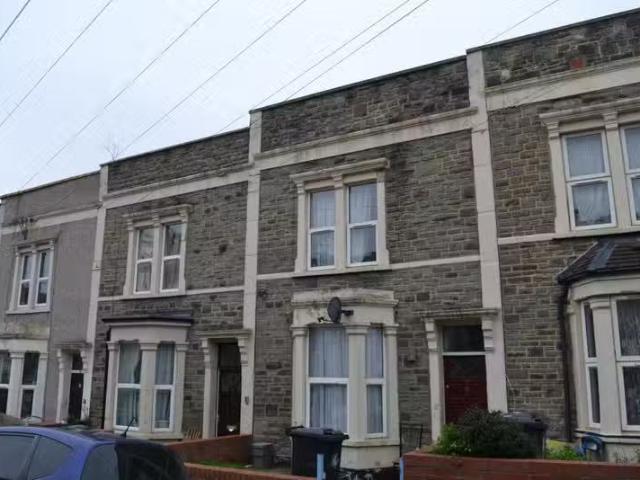 Rental! 1 BA 4 bedroom terraced house for rent in 46 Heron Roa.