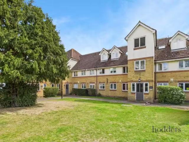For Rent! 1 BA 1 bedroom apartment for rent in Addlestone, Sur.