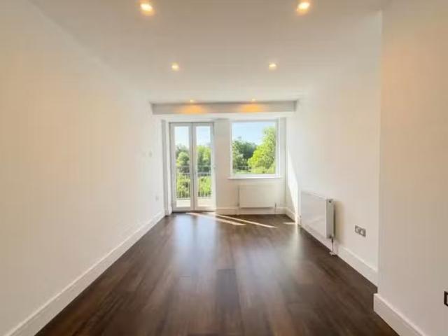 Deal! 1 BA 1 bedroom apartment for rent in Burlington House, W.