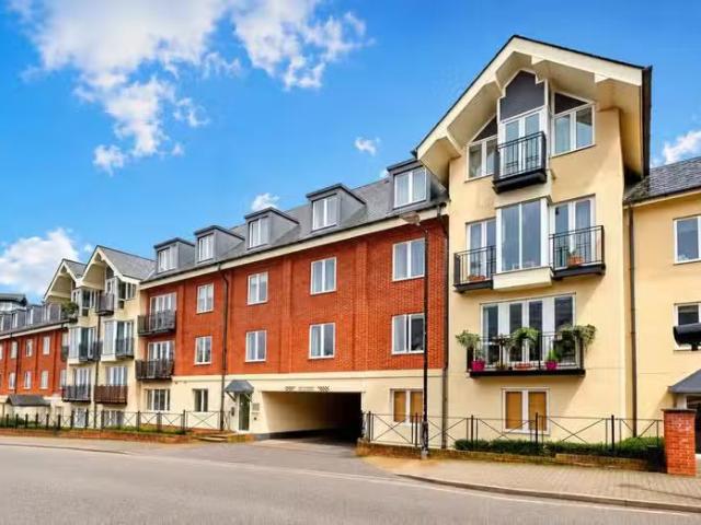 Charming 1 BA 1 bedroom apartment for rent in Benedictine Plac.