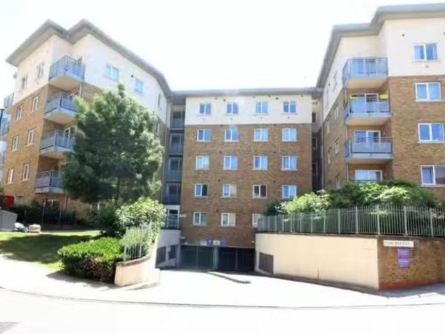 For Rent! 1 BA 1 bedroom apartment for rent in Christopher Bel.