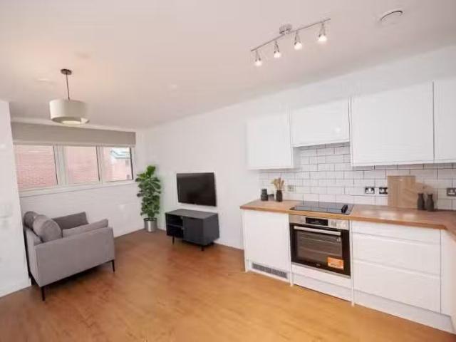 New 1 BA 1 bedroom apartment for rent in Ridgway Gates, Bolton.