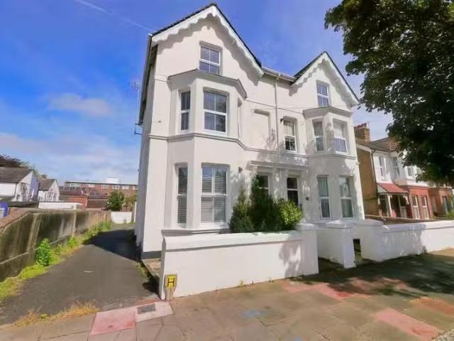 New 1 BA 1 bedroom apartment for rent in Selden Road, Worthing.