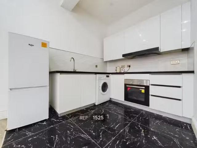 Unique 1 BA 1 bedroom apartment for rent in Whitefriargate, Hu.