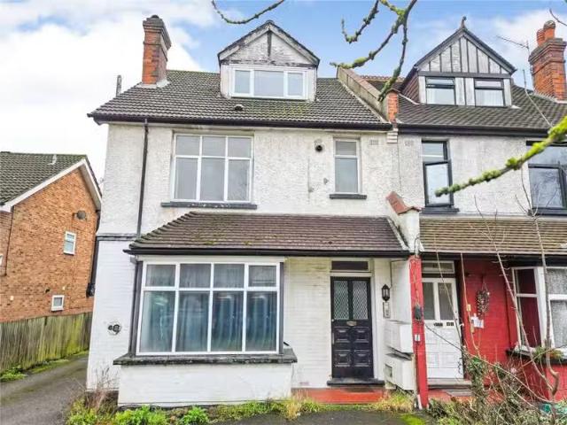 Just in! 1 BA 1 bedroom apartment for rent in 39 Brighton Road.