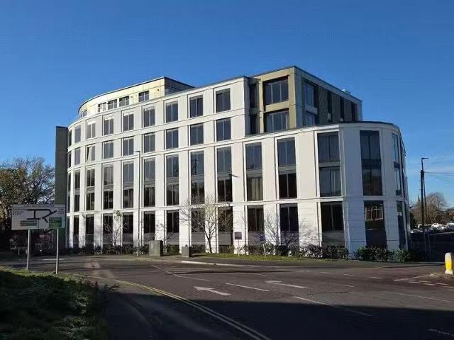 New 1 BA 1 bedroom apartment for rent in 5 Commercial Road, Po.