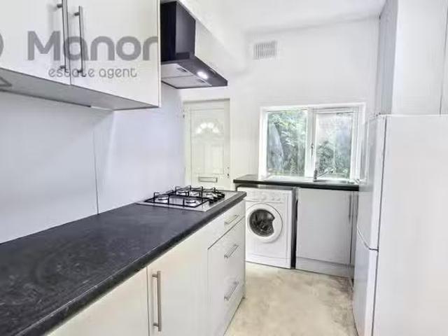 New 1 BA 1 bedroom ground floor flat for rent in Forest Road.