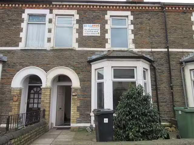 For Rent! 1 BA 1 bedroom ground floor flat for rent in Penarth.