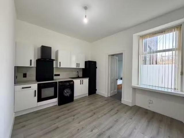Rental! 1 BA 1 bedroom ground floor flat for rent in Union Gro.