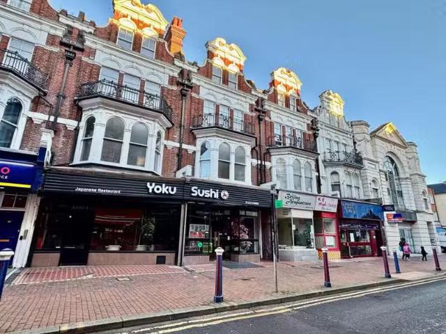 Nice 1 BA 1 bedroom detached house for rent in Close to Seafro.