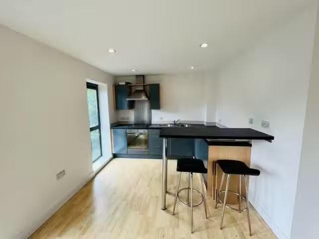 Cheap 1 BA 1 bedroom flat for rent in 12 Lister Court, Cunlif.