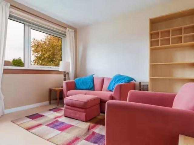 New 1 BA 1 bedroom flat for rent in 1701L – Craigievar Square.