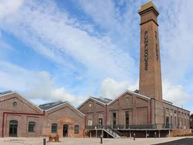 For Rent! 1 BA 1 bedroom flat for rent in The Pumphouse, Hood.