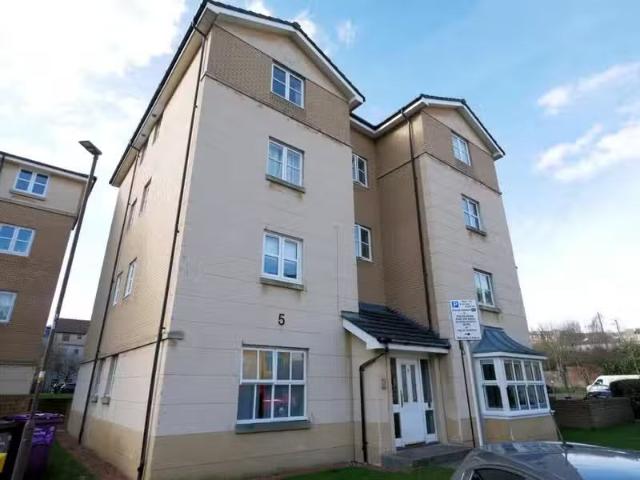 Rental! 1 BA 1 bedroom flat for rent in Tytler Gardens, Abbeyh.