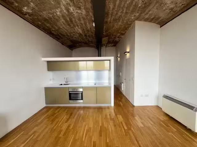 Cheap 1 BA 1 bedroom flat for rent in Velvet Mill, Bradford, BD9