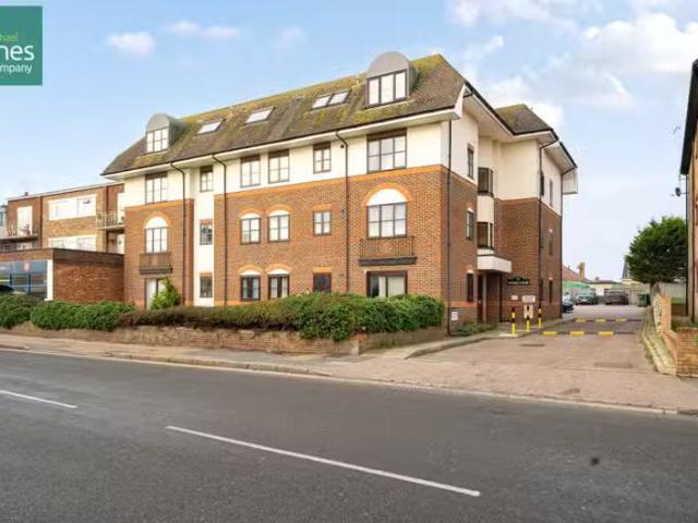 Charming 1 BA 1 bedroom flat for rent in Victoria Court, 142 1.