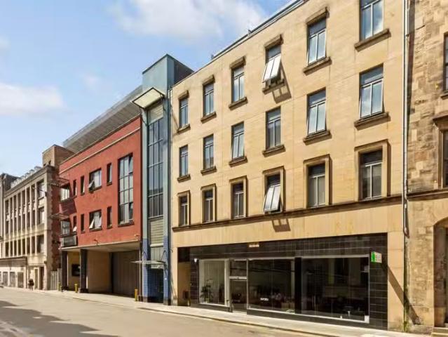 Unique 1 BA 1 bedroom flat for rent in Virginia Street, Mercha.