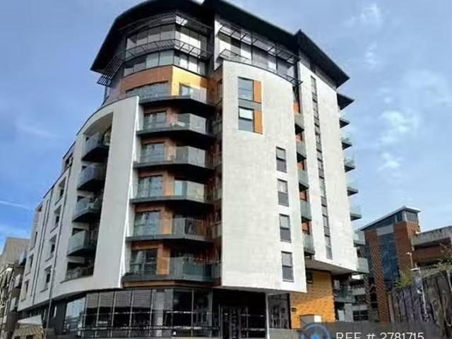 Charming 1 BA 1 bedroom flat for rent in Water Lane, Kingston.