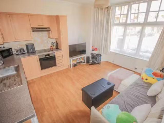 Cozy 1 BA 1 bedroom flat for rent in York Road, Guildford, GU1