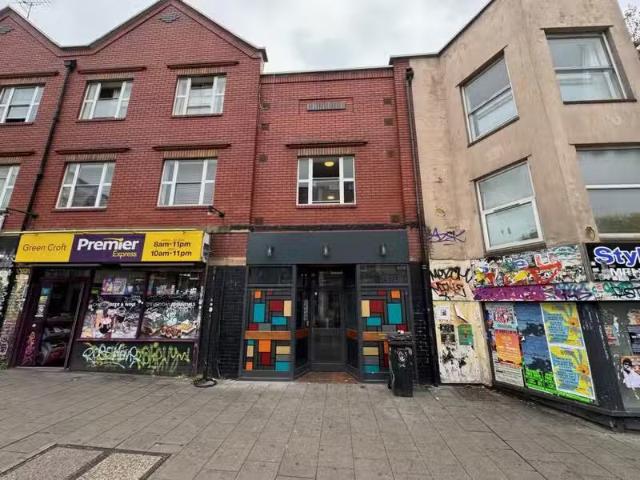 Just in! 1 BA 1 bedroom flat for rent in Avonmead House, Stoke.
