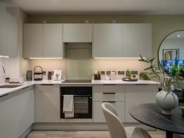 New 1 BA 1 bedroom flat for rent in B803, Anchor Works, Dumbal.