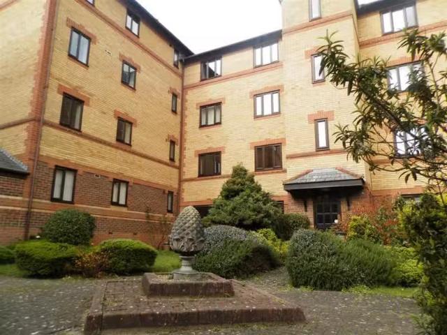 Deal! 1 BA 1 bedroom flat for rent in Caslon Court Caxton Gate.