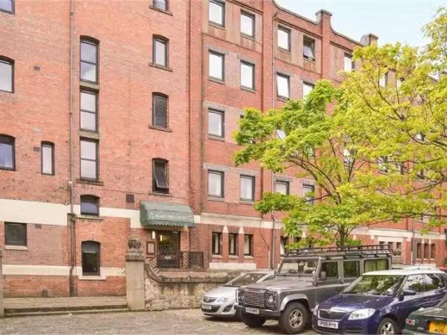 Cheap 1 BA 1 bedroom flat for rent in Chapel Lane, Leith, Edin.