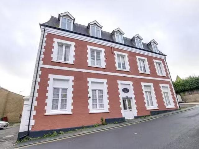 Nice 1 BA 1 bedroom flat for rent in Church Hill, NEWHAVEN, BN9