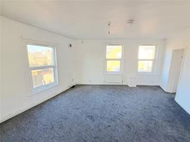 Nice 1 BA 1 bedroom flat for rent in Garden Lane, Chester, Che.