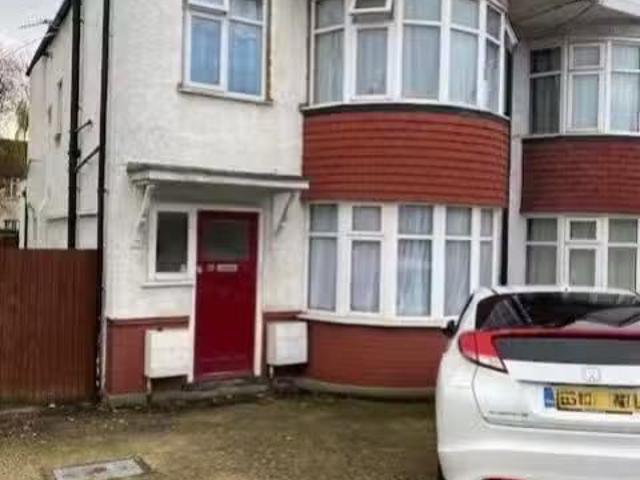 Cozy 1 BA 1 bedroom flat for rent in Harrow, Middleinteraction.