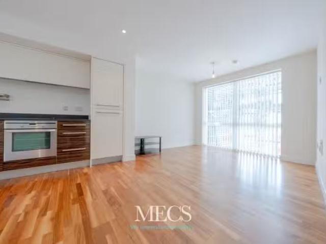 New 1 BA 1 bedroom flat for rent in Hemisphere, 24 The Ashes.