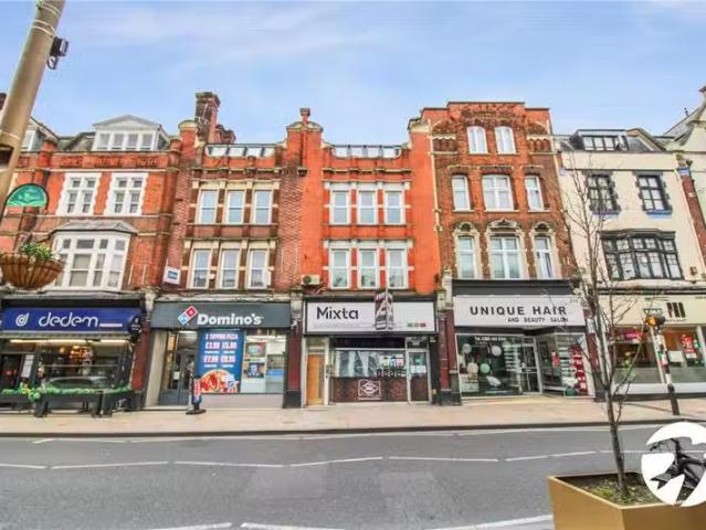 New 1 BA 1 bedroom flat for rent in High Street, Bromley, Kent.