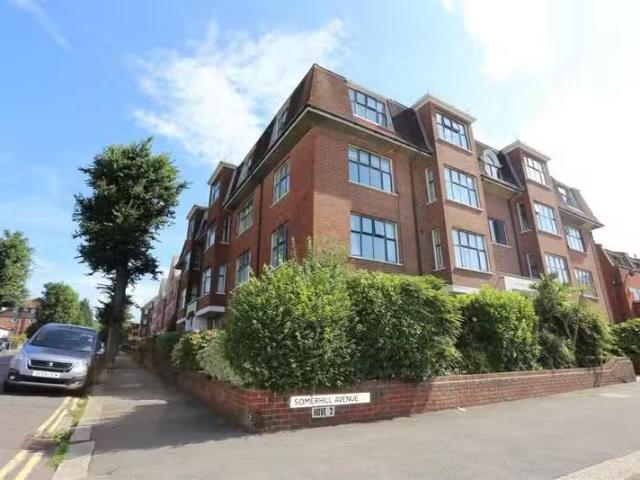 For Rent! 1 BA 1 bedroom flat for rent in Holland Road, Hove.
