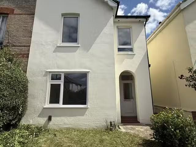 New 1 BA 1 bedroom flat for rent in Kinson Road, Bournemouth.