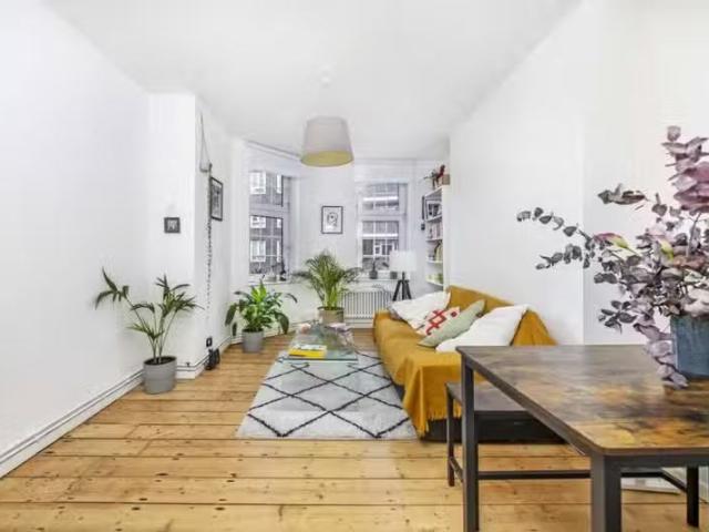 Cheap 1 BA 1 bedroom flat for rent in London Fields East Side.
