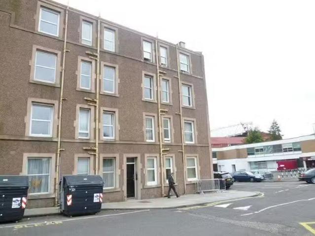 Cheap 1 BA 1 bedroom flat for rent in Mc Leod Street, Edinburg.