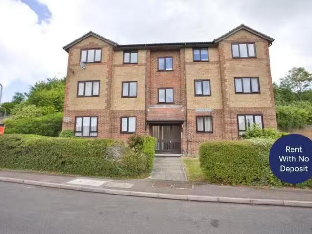 New 1 BA 1 bedroom flat for rent in Magpie Lodge, Mayfield Ave.
