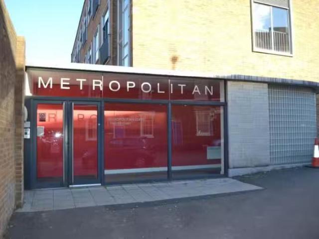 Deal! 1 BA 1 bedroom flat for rent in Metropolitan Lofts, Pars.