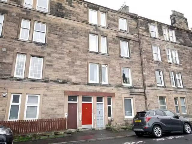 Deal! 1 BA 1 bedroom flat for rent in Moat Terrace, Slateford.